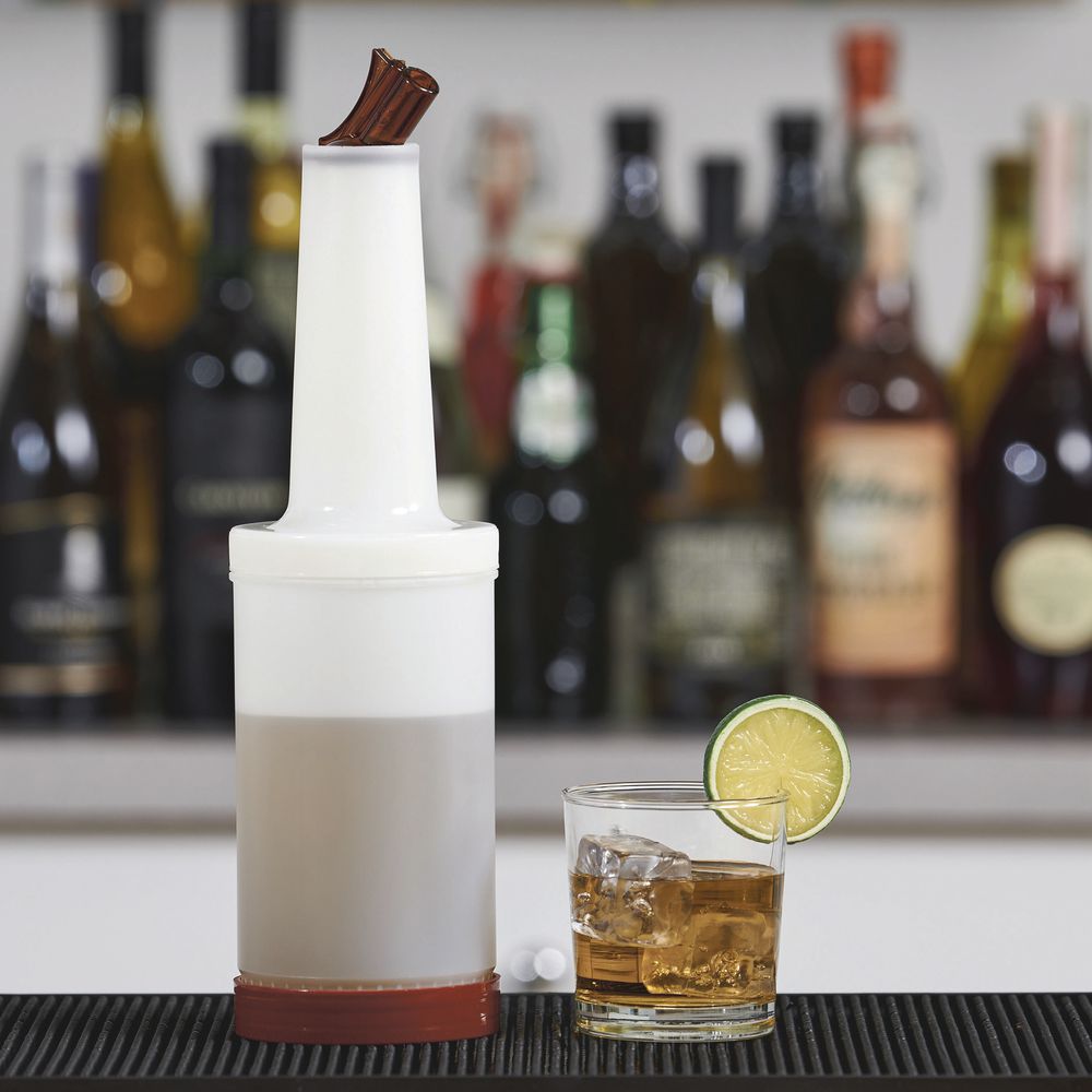 HUBERT® Polyethylene Plastic Pour Bottle, Brown - 3 1/2"Dia x 13 1/2"H